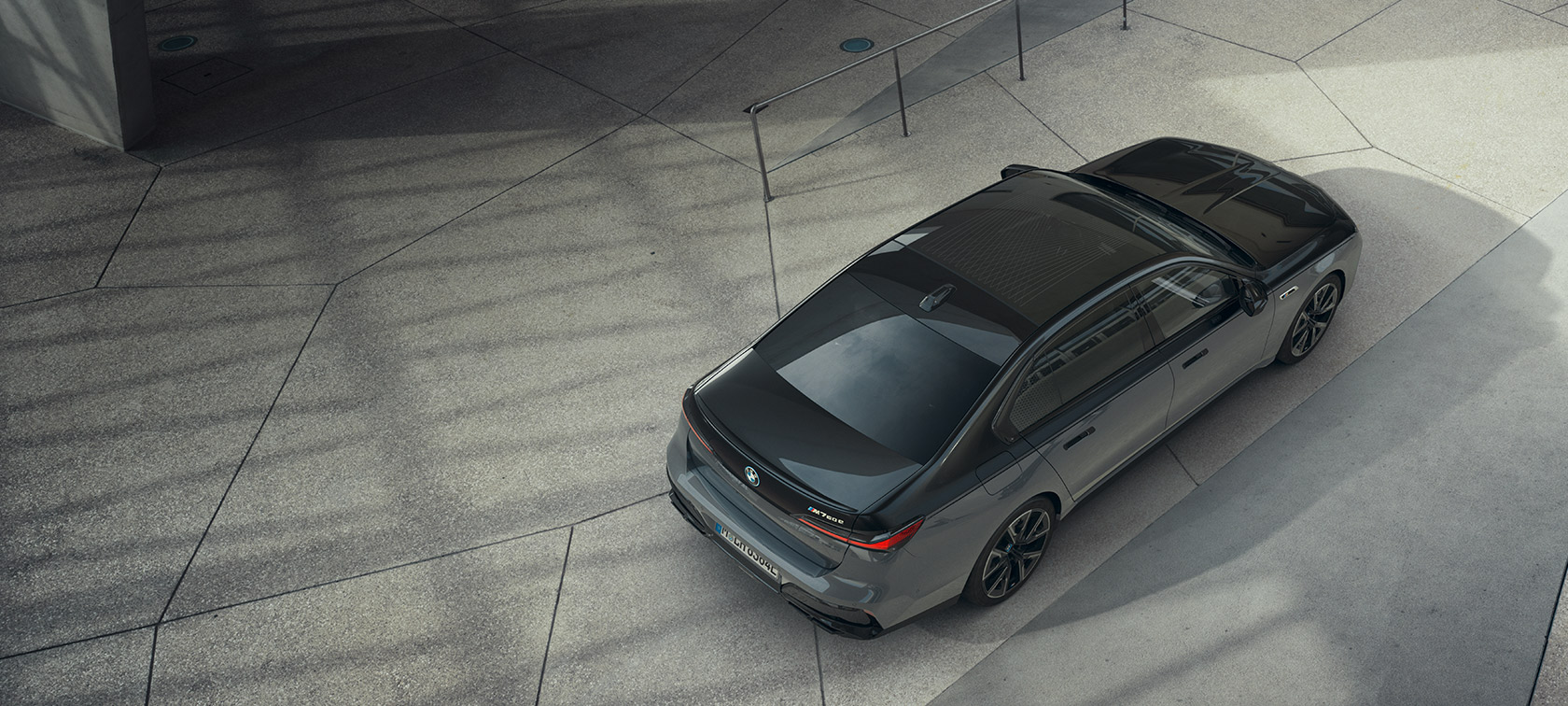 BMW M760e xDrive Sedan (G70): Engines & technical data | BMW.cc